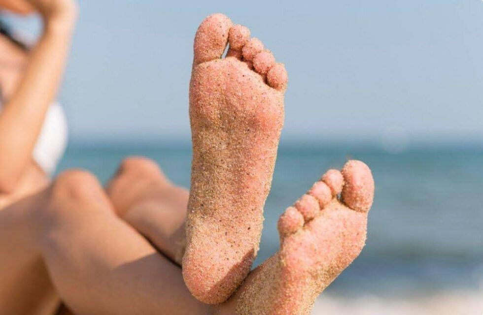 Why is My Feet Skin Peeling? 4 Possible Root Causes